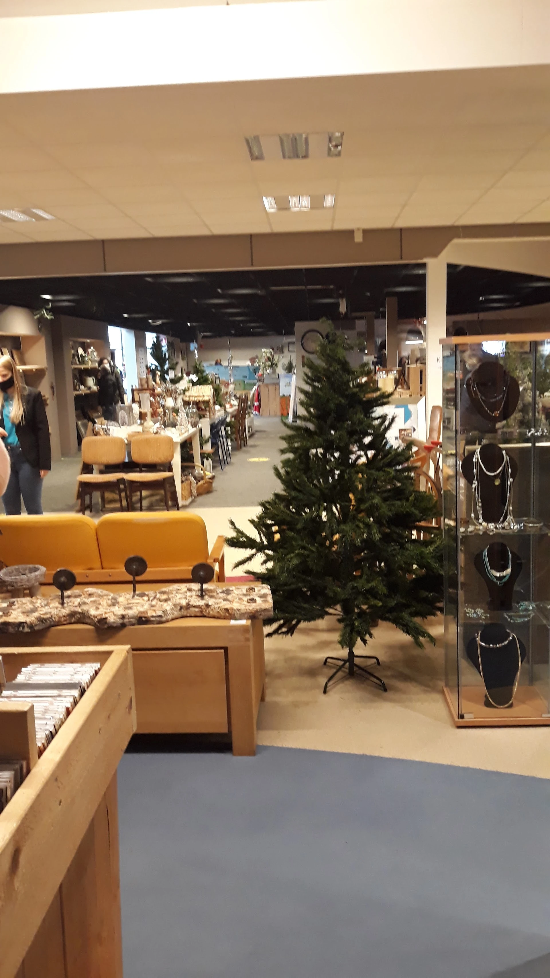 Kringloopwinkel 2Switch Elst - Openingstijden & Reviews