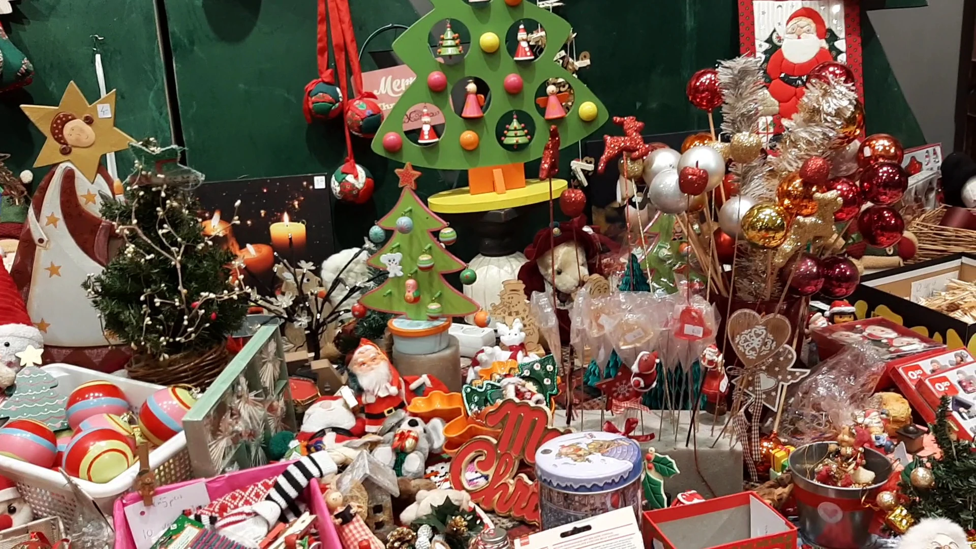 Kerstkringloopwinkel Eindhoven - Openingstijden & Reviews